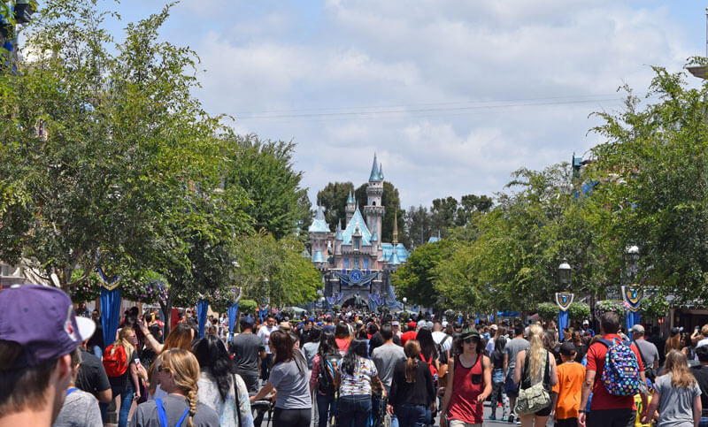 Tips for Managing Summer Crowds and Heat at Disneyland