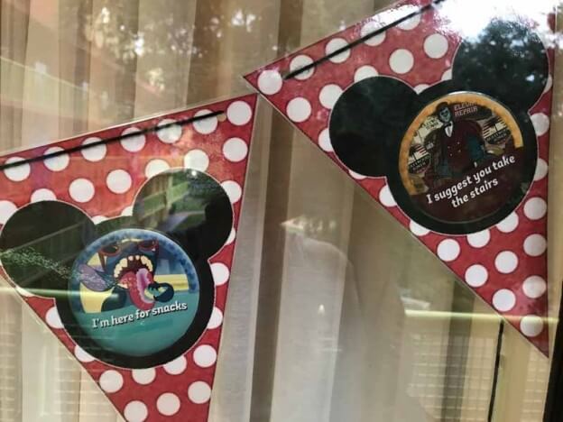 Super Fun Tips for Decorating Your Disney Resort Window