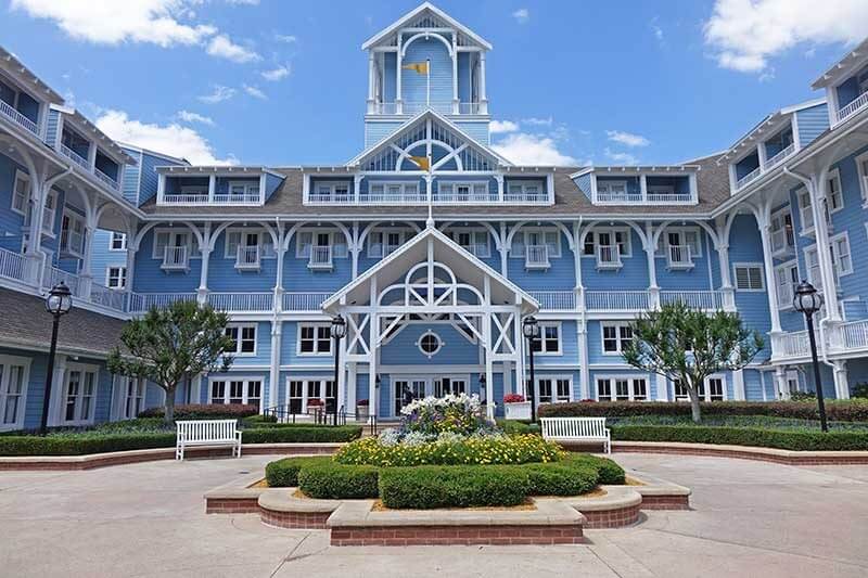 A Guide to the Disney Deluxe Resorts at Disney World