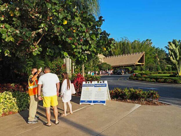 Why Discovery Cove Is One of Orlando's Top Attractions