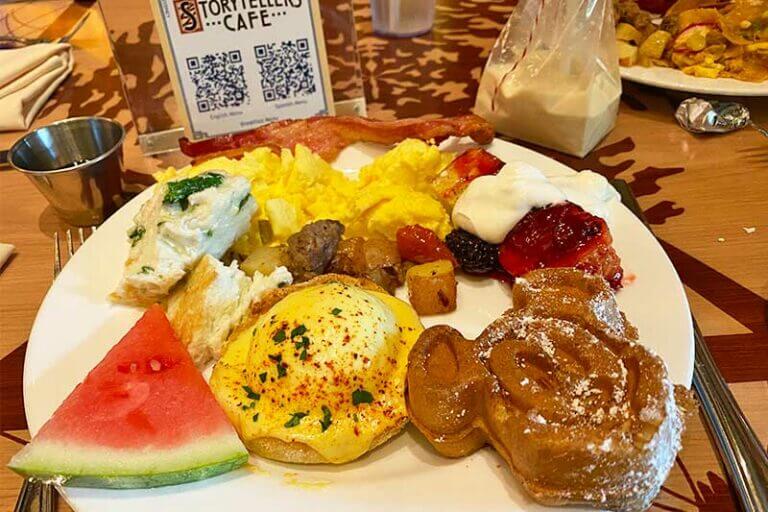 Mickey's Tales of Adventure at Storytellers Café, Disneyland