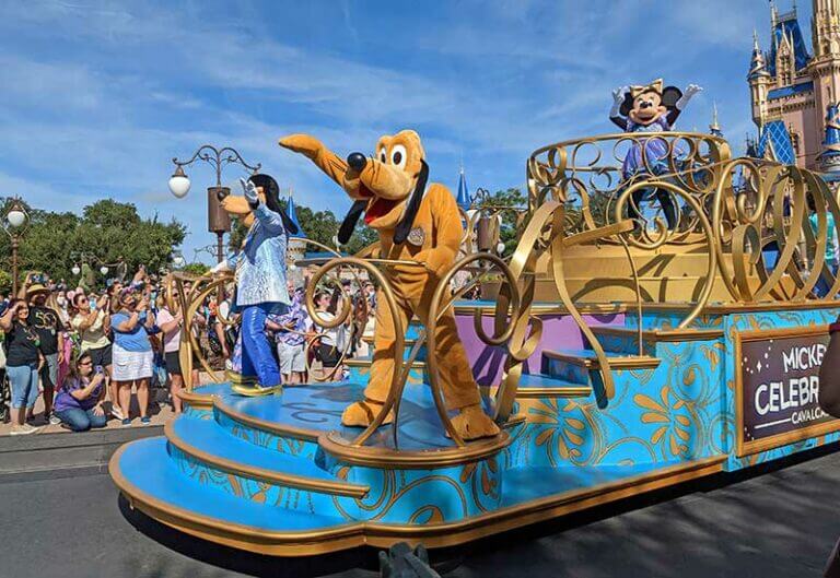 Best Spots to View Festival of Fantasy Parade at Magic Kingdom