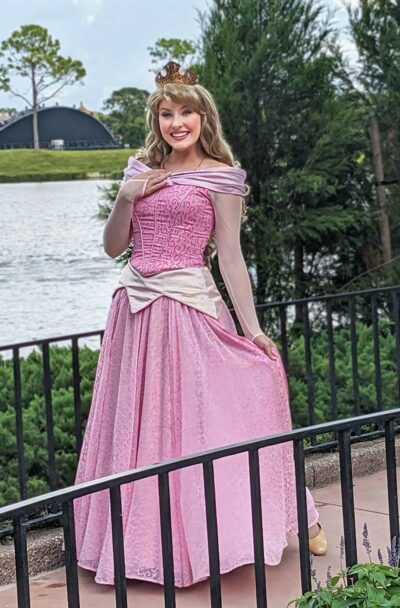 Your Royally Good Guide to Finding Princesses at Disney World