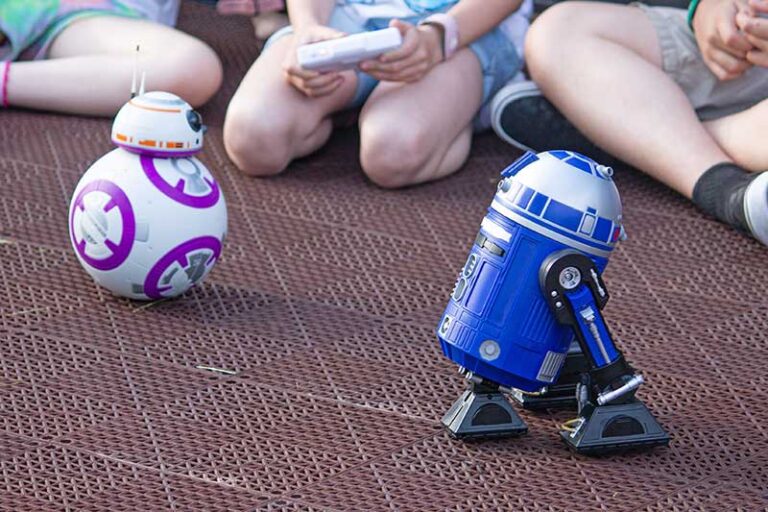 All of the Details on Droid Depot at Disney World