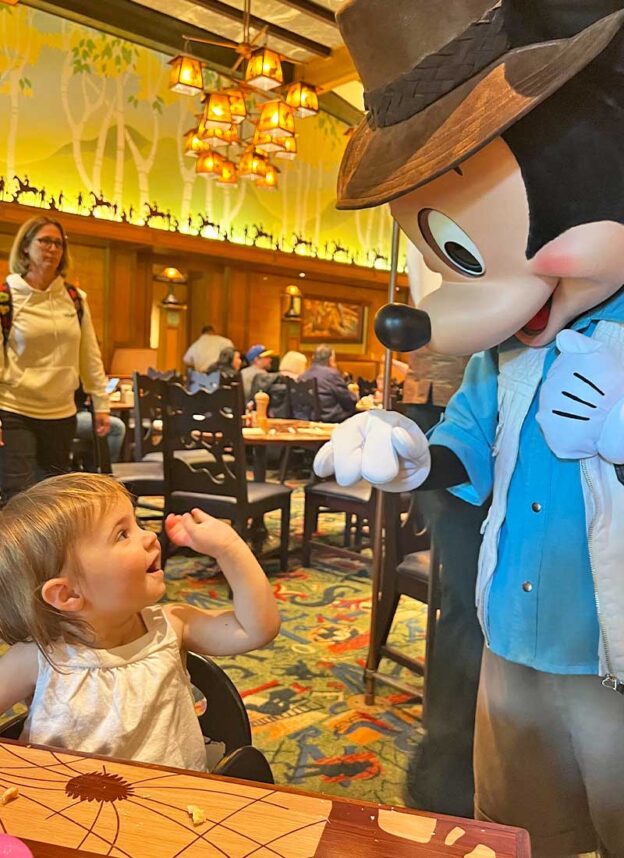Mickey's Tales of Adventure at Storytellers Café, Disneyland