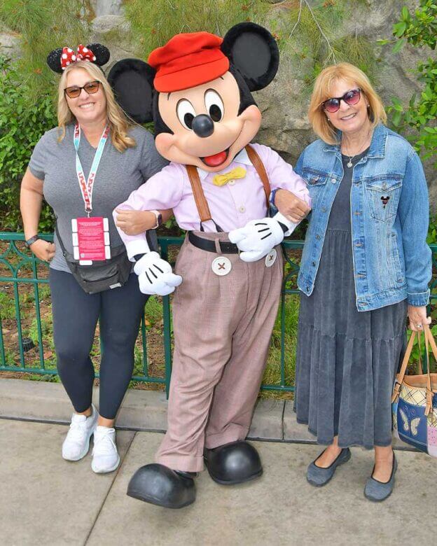Tips on Meeting Your Favorite Disneyland Characters