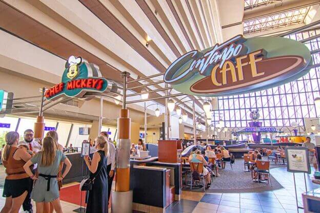Our Guide to Character Dining at Disney World Hotels