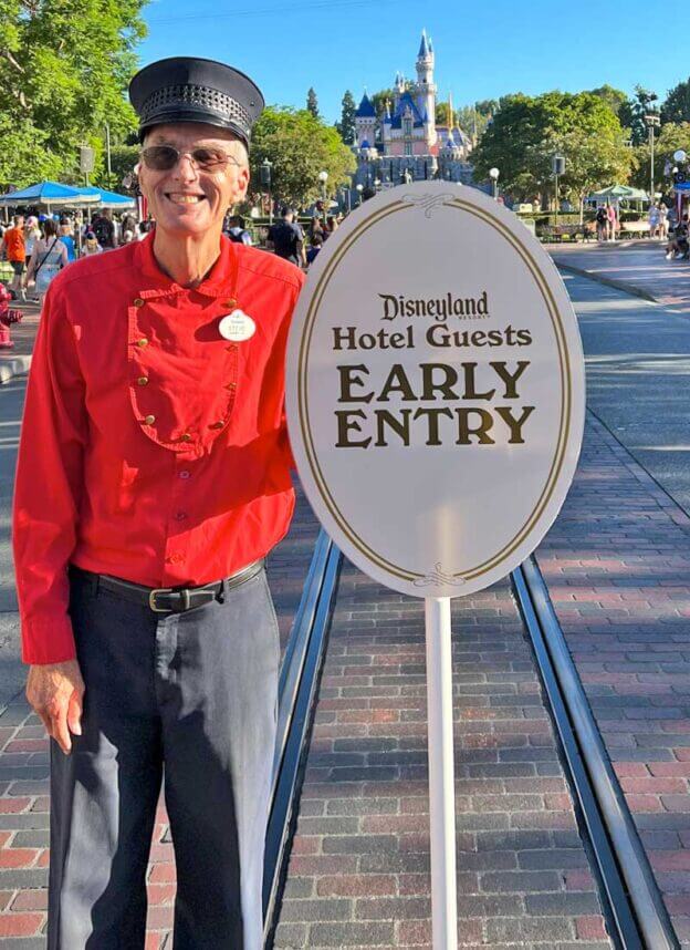 Frequently Asked Questions About Early Entry at Disneyland Resort