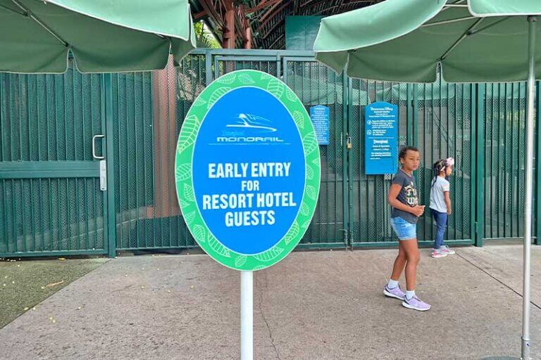 Our Top Tips and Strategies for Early Entry at Disneyland Resort