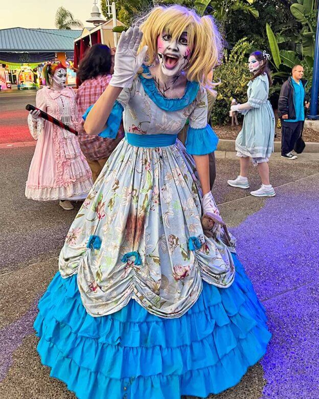 Our Sinister Guide to SeaWorld San Diego Howl-O-Scream