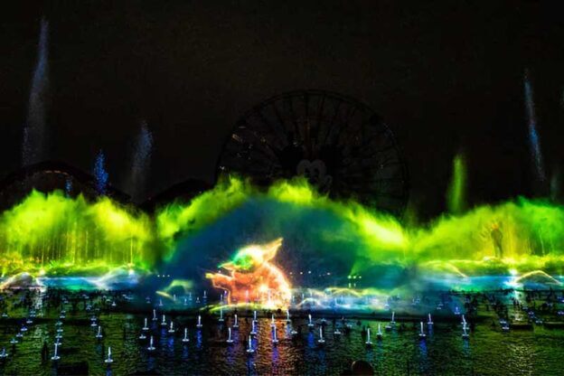 Best Ways and Places to View World of Color at Disneyland