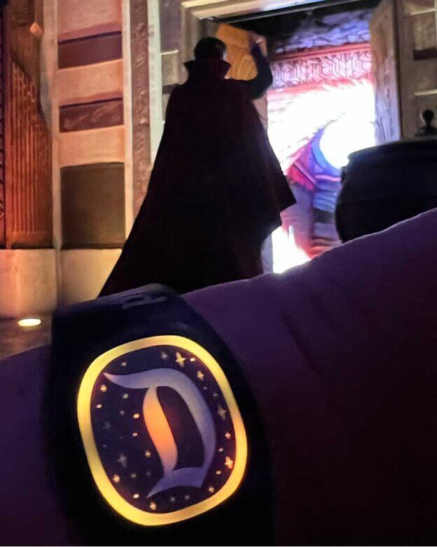 MagicBands at Disneyland — Everything You Need to Know!