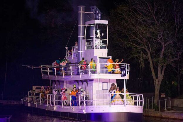 Our ~Frogtastic~ Guide to Fantasmic! at Disney World
