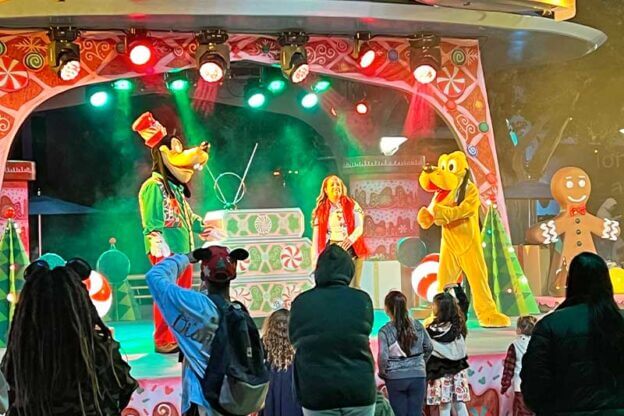 Our Guide to Planning for Christmas at Disneyland