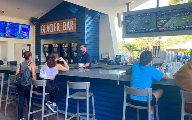 Our Guide to Dining at SeaWorld Orlando Restaurants