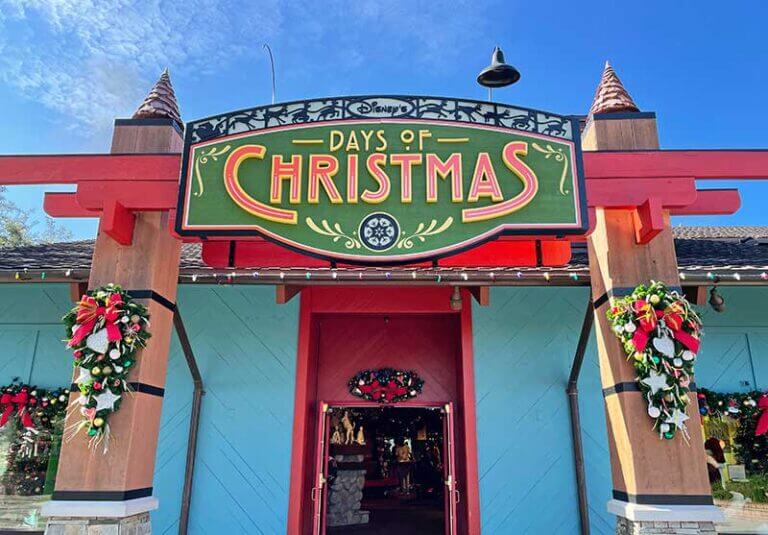 A Guide to Disney Springs Christmas Entertainment, Dining and Shopping
