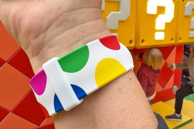 How to Use a Super Nintendo World Power-Up Band in Hollywood