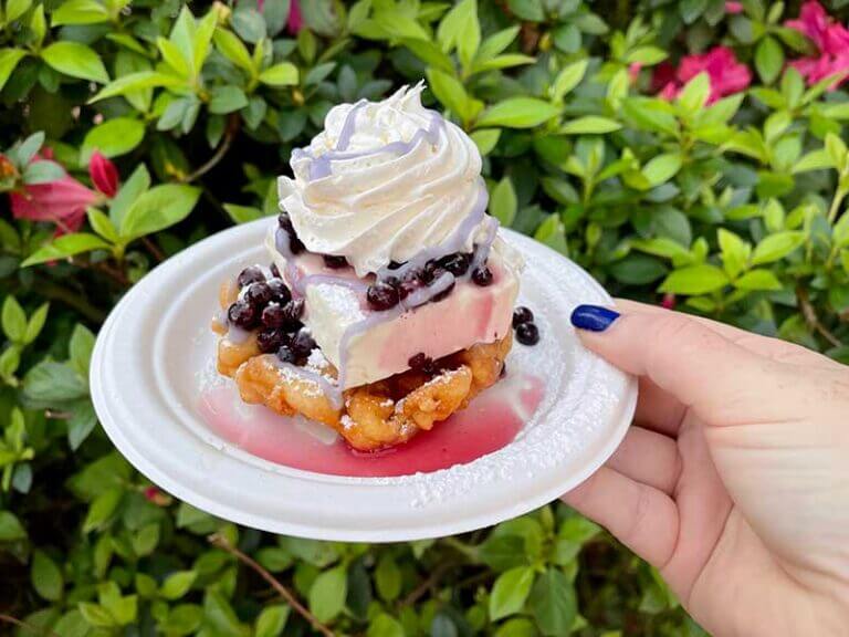 The Best Snacks at Disney World (And Where to Find Them!)