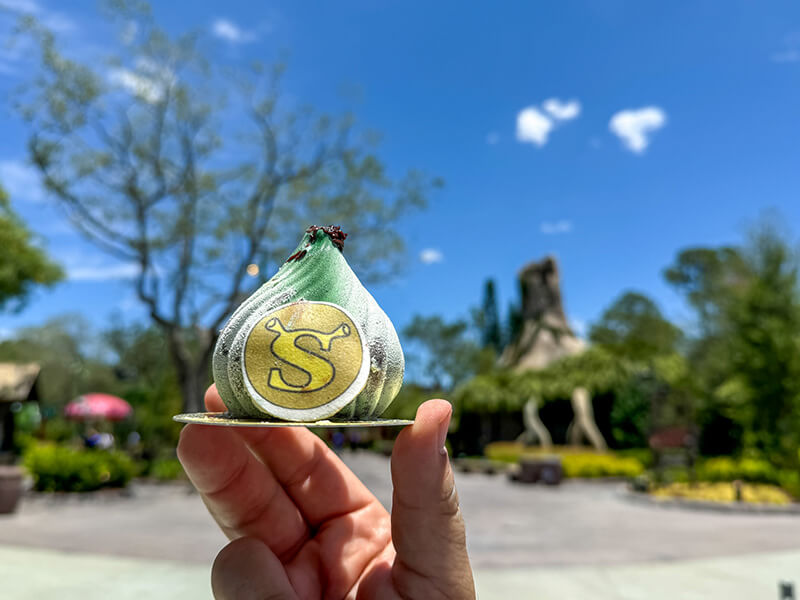 Our Terrific Guide to the Universal Tribute Store