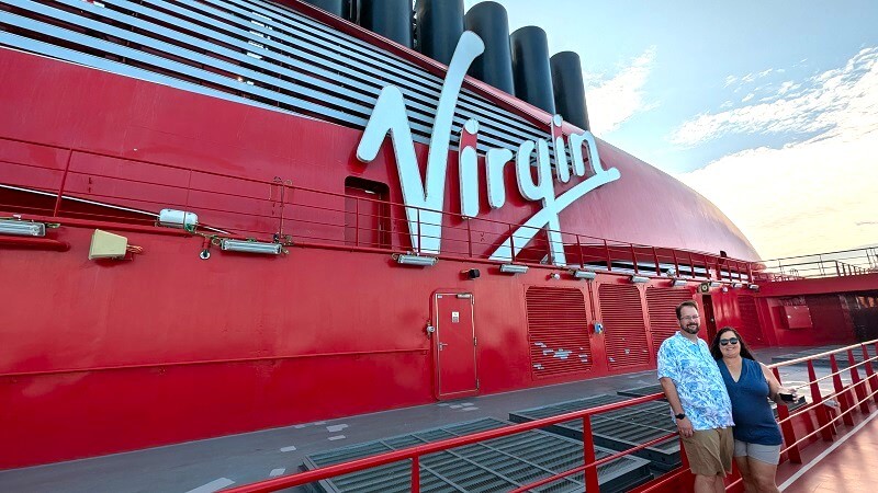 Our Guide to the Virgin Voyages Bar Tab: How it Works & What's Included