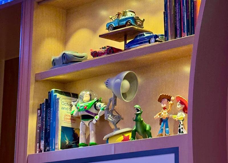 Frog Family Foodie Review: Animator's Palate on Disney Cruise Line