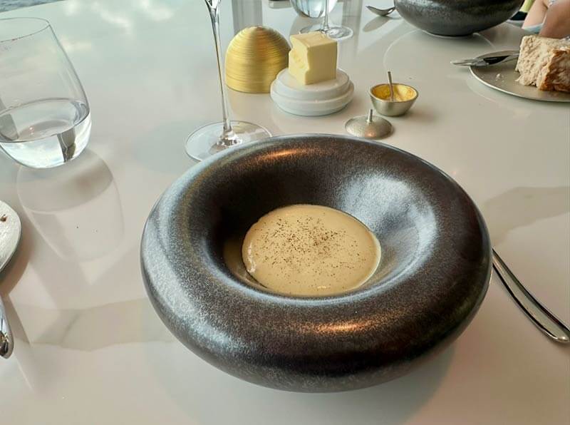 Enchanté Disney Cruise Restaurant Review