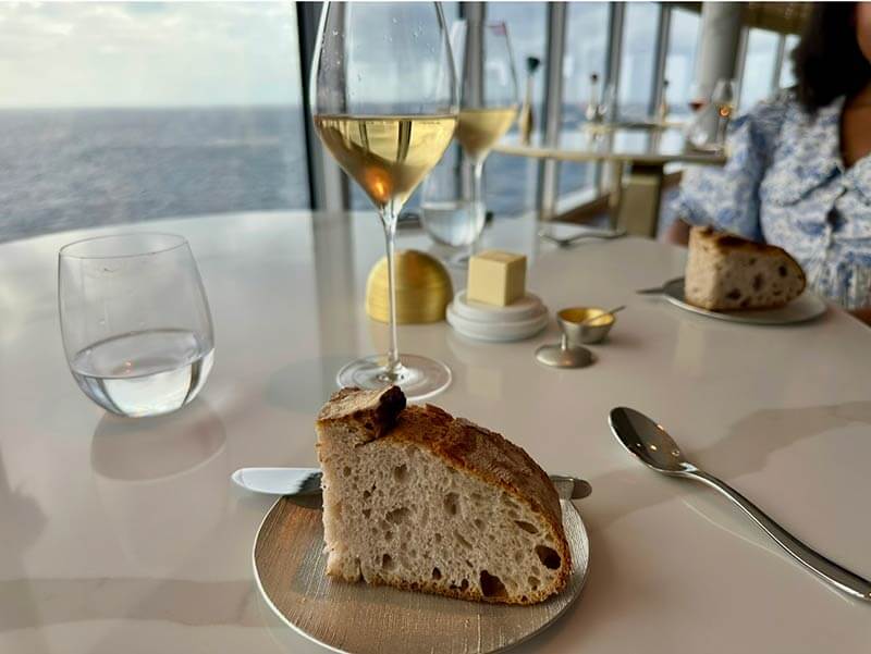 Enchanté Disney Cruise Restaurant Review