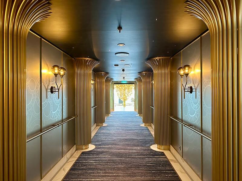 Enchanté Disney Cruise Restaurant Review