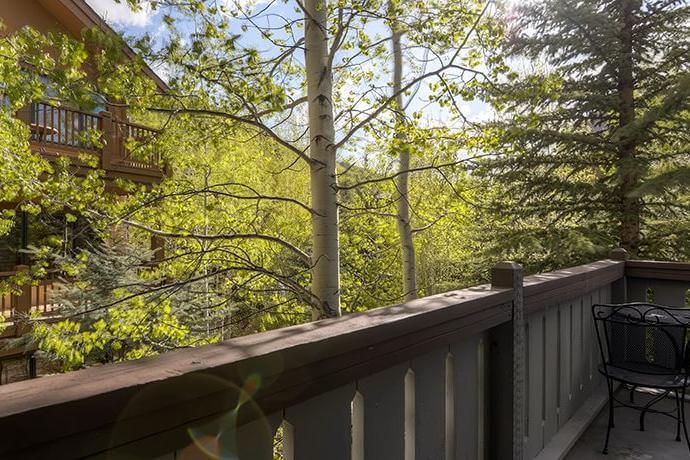 Arrowhead Village Condominiums | Vail Beaver Creek Hotels | Undercover ...