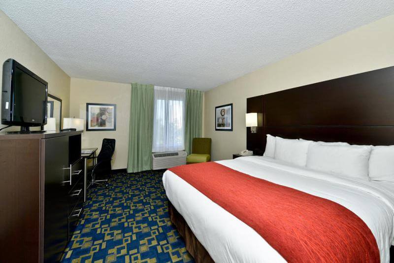 Comfort Inn & Suites Convention Center | Orlando | Undercover Tourist