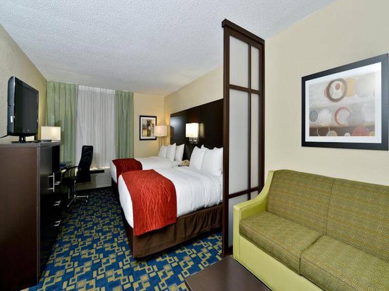 Comfort Inn & Suites Convention Center | Orlando | Undercover Tourist