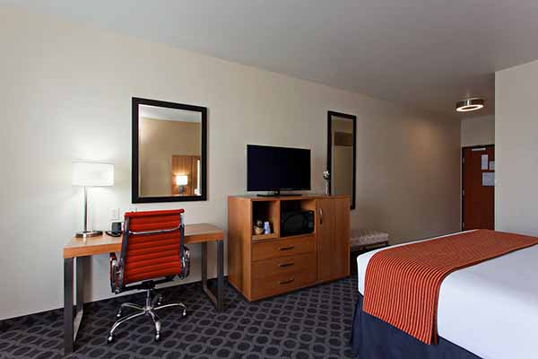Holiday Inn Express North Hollywood Burbank Area | Los Angeles Hotel ...